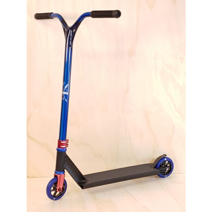 Custom Scooter - SP BLACK / SPLIT BLUE - scooterPRO